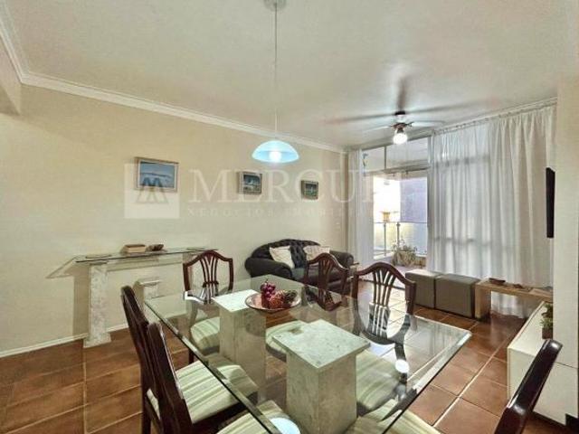 Apartamento no Guarujá, Enseada, 2 Quartos e Sacada Mercuri Imóveis Imobiliária no Guarujá