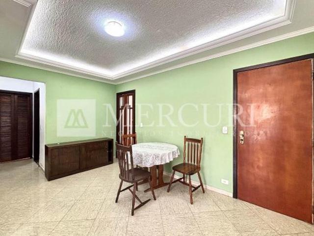 Apartamento no Guarujá, Enseada, 2 Quartos e Sacada Mercuri Imóveis Imobiliária no Guarujá