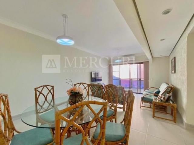 Apartamento no Guarujá, Enseada, 2 Quartos e Sacada Mercuri Imóveis Imobiliária no Guarujá