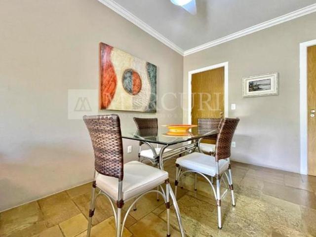 Apartamento no Guarujá, Enseada, 2 Quartos e Sacada com Vista Livre Mercuri Imóveis Imobiliária