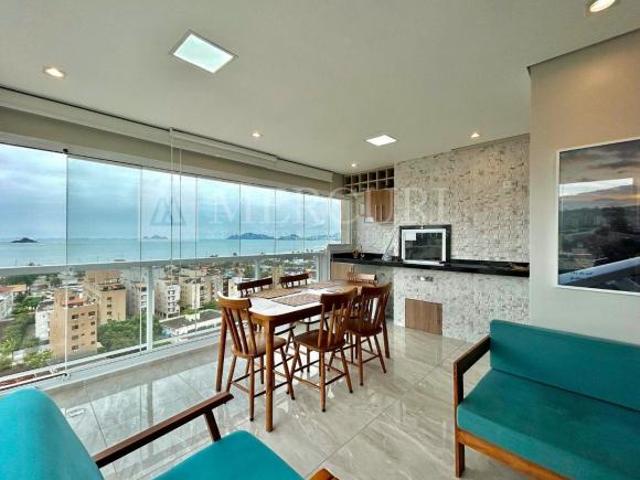 Apartamento no Guarujá, Enseada, 2 Quartos, Sala Integrada e Varanda Gourmet com Vista para o Mar