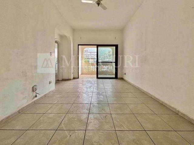 Apartamento no Guarujá, Enseada, 2 Quartos, Sala para 2 Ambientes e Sacada Mercuri Imóveis Imobi