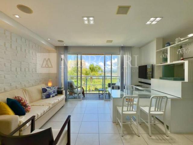 Apartamento no Guarujá, Enseada, 2 Quartos, Sendo Suítes e Sacada com Vista Mar Mercuri Imóveis