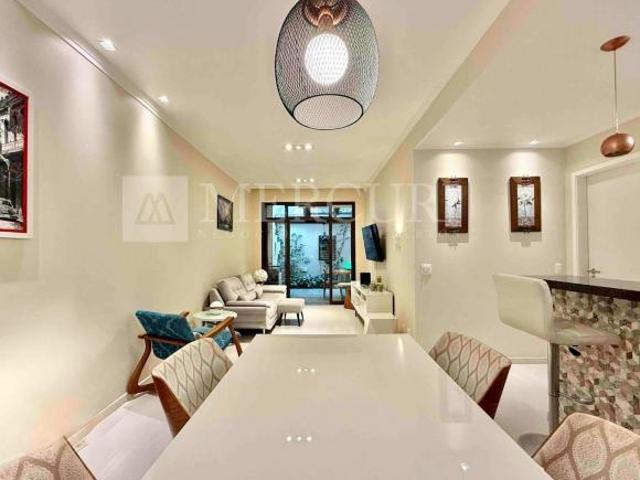 Apartamento no Guarujá, Enseada, 2 Quartos Sendo 1 Suíte e Quintal com Sauna Mercuri Imóveis Imo