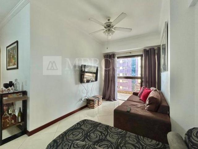 Apartamento no Guarujá, Enseada, 2 Quartos, Sendo 1 Suíte e Sacada com Vista Mar Mercuri Imóveis