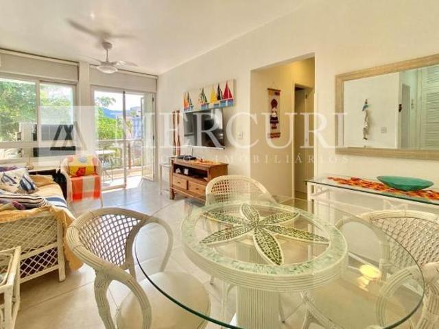 Apartamento no Guarujá, Enseada, 2 Quartos, Sendo 1 Suíte e Sacada com Vista Livre Mercuri Imóveis