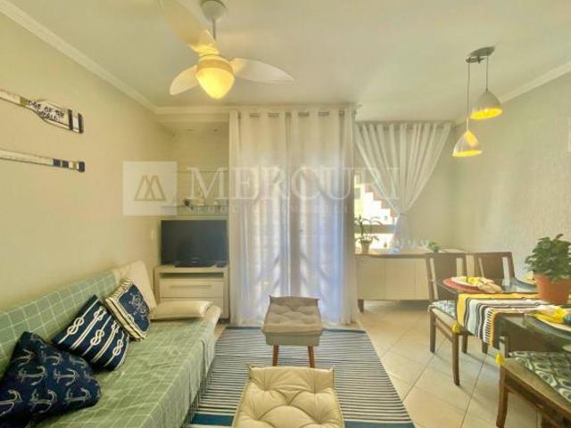 Apartamento no Guarujá, Enseada, 2 Quartos, Sendo 1 Suíte e Sacada com Vista Urbana Mercuri Imóvei