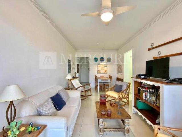Apartamento no Guarujá, Enseada, 2 Quartos, Sendo 1 Suíte e Sacada Mercuri Imóveis Imobiliária n