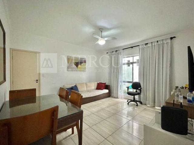 Apartamento no Guarujá, Enseada, 2 Quartos, Sendo 1 Suíte e Sacada Mercuri Imóveis Imobiliária n