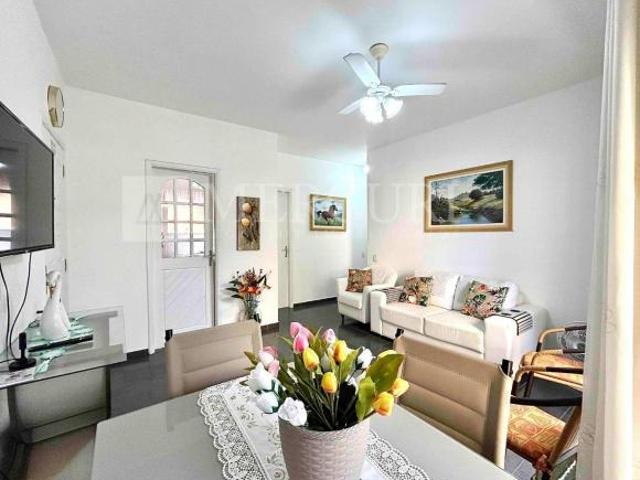 Apartamento no Guarujá, Enseada, 2 Quartos, Sendo 1 Suíte e Sacada Mercuri Imóveis Imobiliária n