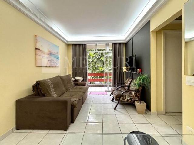 Apartamento no Guarujá, Enseada, 2 Quartos, Sendo 1 Suíte e Sacada Mercuri Imóveis Imobiliária n