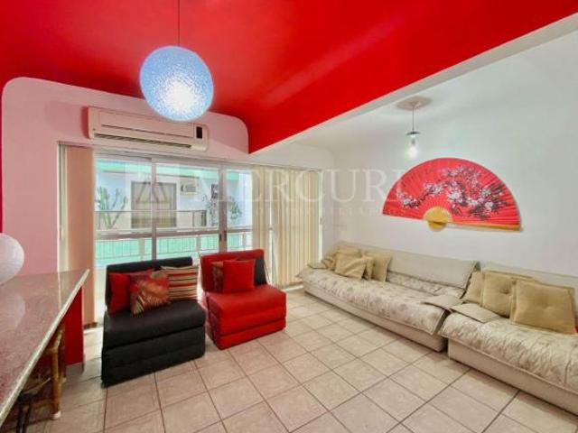 Apartamento no Guarujá, Enseada, 2 Quartos, Sendo 1 Suíte e Sacada Mercuri Imóveis Imobiliária n