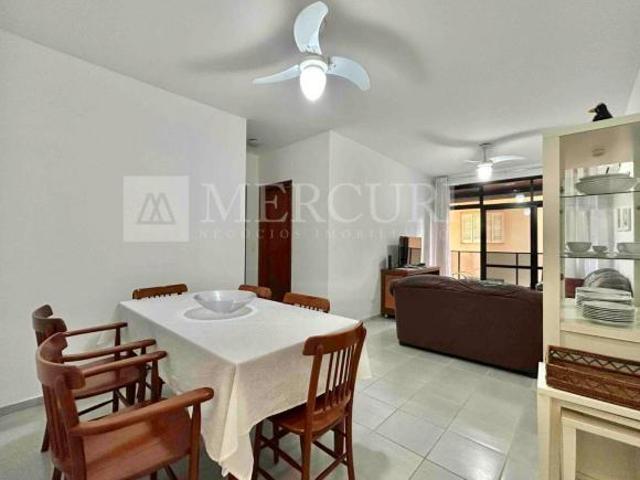 Apartamento no Guarujá, Enseada, 2 Quartos, Sendo 1 Suíte, Sacada e Prédio com Lazer Completo Merc