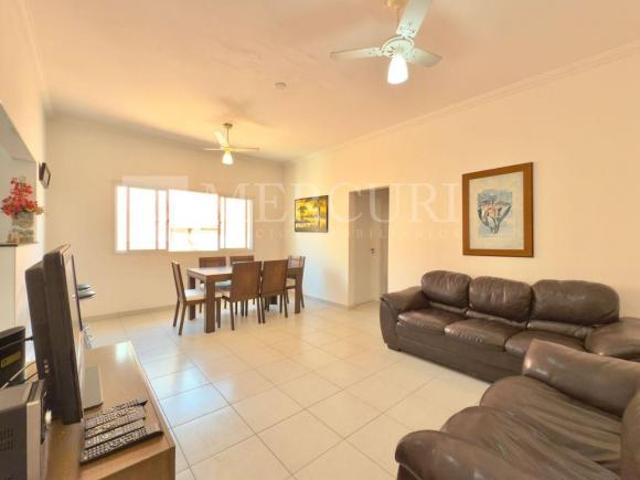 Apartamento no Guarujá, Enseada, 2 Quartos, Sendo 1 Suíte, Sacada e Próximo à Praia Mercuri Imóv