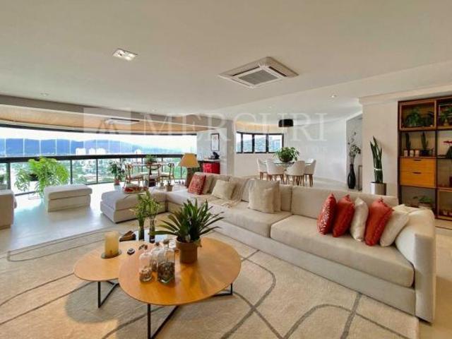 Apartamento no Guarujá, Enseada, 4 Quartos, sendo Suíte, Varanda com VIsta para o Mar e Lazer no Con