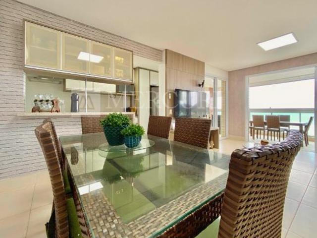 Apartamento no Guarujá, Enseada, 4 Quartos, Sendo 2 Suítes e Varanda Gourmet com Vista para o Mar