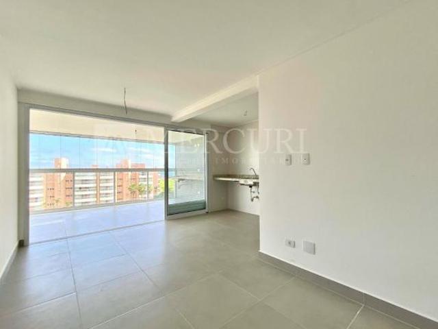 Apartamento no Guarujá, Enseada, Condomínio Beach Club, 2 Quartos, Sendo 1 Suíte e Varanda com Vista
