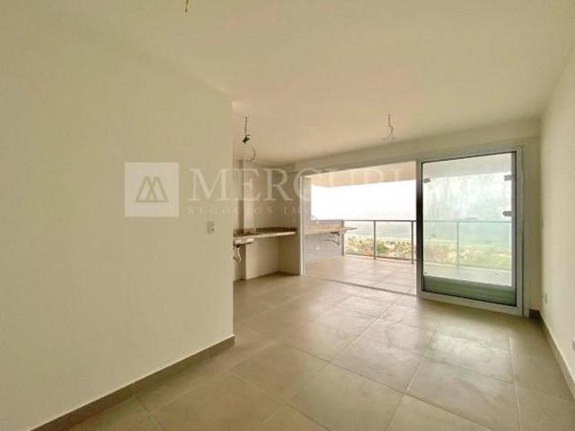 Apartamento no Guarujá, Enseada, Condomínio Beach Club, 2 Quartos, Sendo 1 Suíte e Varanda com Vista