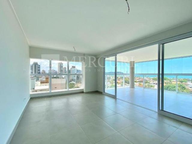 Apartamento no Guarujá, Enseada, Condomínio Beach Club, 3 Quartos, Sendo 1 Suíte e Varanda com Vista