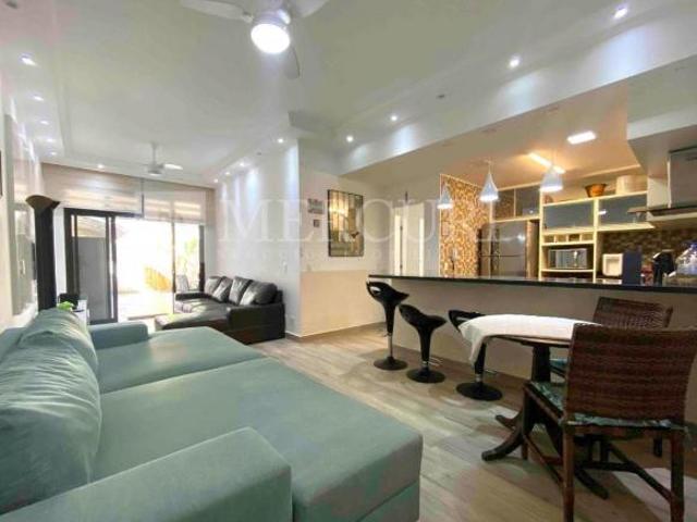 Apartamento no Guarujá, Enseada, Condomínio Frente Mar, 3 Quartos e Espaço Gourmet com Churrasqueir