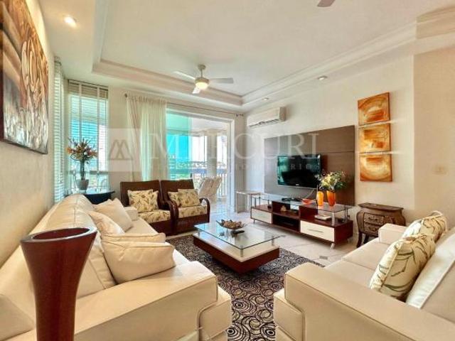 Apartamento no Guarujá, Enseada, Sacada com Vista Para o Mar, 3 Quartos – Imobiliária Guarujá Merc