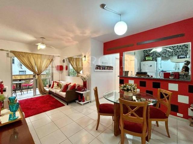 Apartamento no Guarujá, Enseada, Sacada, 2 Quartos Mercuri Imóveis Imobiliária no Guarujá