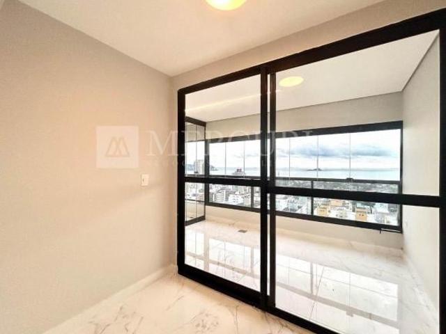 Apartamento no Guarujá, Enseada, Região do Central Parque, com Vista Mar Mercuri Imóveis Imobili