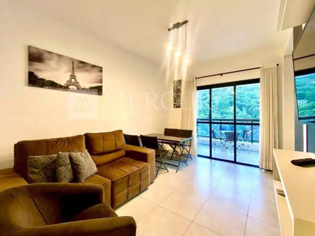 Apartamento no Guarujá, Pitangueiras, 2 Quartos e Sacada Mercuri Imóveis Imobiliária no Guarujá