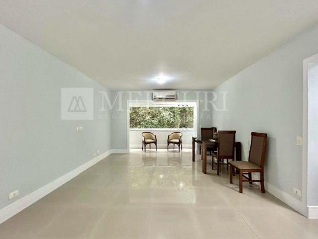 Apartamento no Guarujá, Pitangueiras, 2 Quartos, Sendo 1 Suíte, Sacada e Próximo da Praia Mercuri