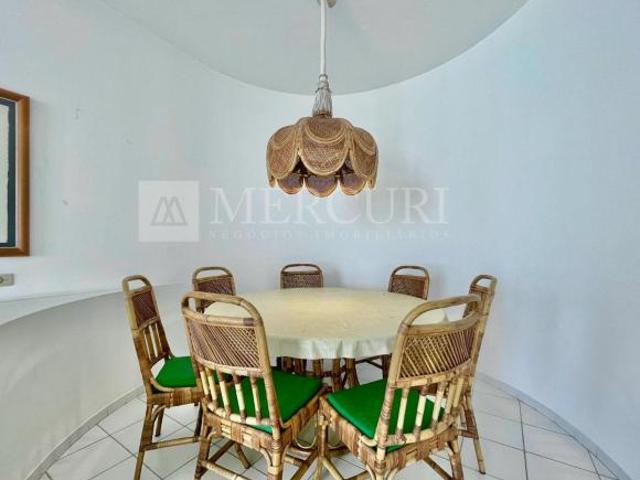 Apartamento no Guarujá, Pitangueiras, 3 Quartos e Sacada com Vista Mar Mercuri Imóveis Imobiliár