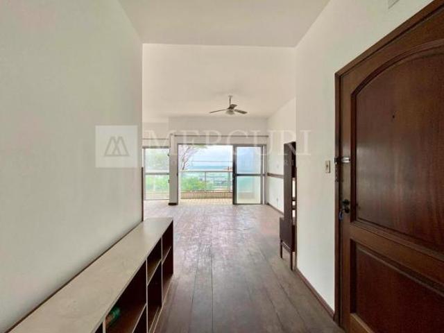 Apartamento no Guarujá, Pitangueiras, 3 Quartos, Sala para 2 Ambientes e Sacada com Vista para o Mar