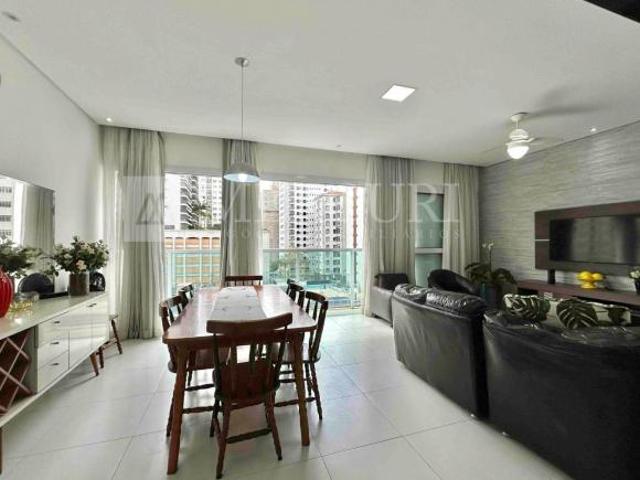 Apartamento no Guarujá, Pitangueiras, 3 Quartos, Sendo 1 Suíte e Sacada com Vista para o Mar Mercu