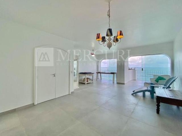 Apartamento no Guarujá, Pitangueiras, 3 Quartos, Sendo 1 Suíte e Sacada com Vista para o Mar Mercu