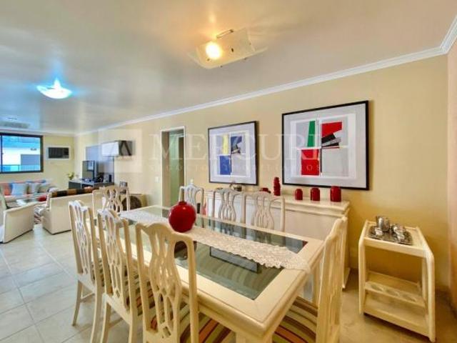 Apartamento no Guarujá, Pitangueiras, 3 Quartos, Sendo 2 Suítes e Sacada com Vista Urbana Mercuri