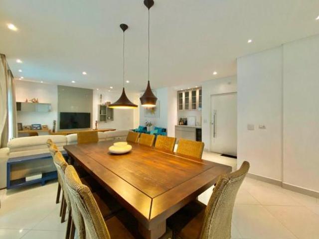 Apartamento no Guarujá, Pitangueiras, com Varanda Gourmet, com 3 Quartos