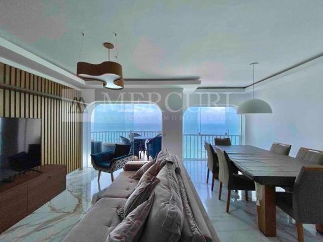 Apartamento no Guarujá, Pitangueiras, Frente Mar, Reformado, 3 Quartos Sendo 1 Suíte Mercuri Imóve