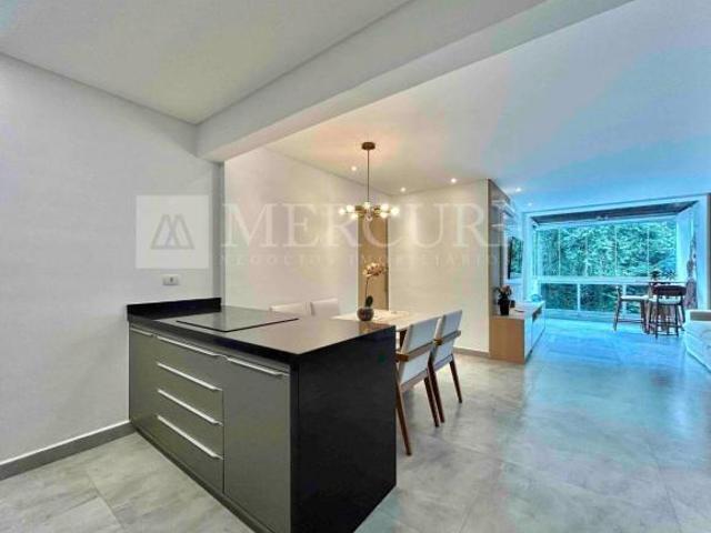 Apartamento no Guarujá, Pitangueiras, Reformado, 3 Quartos, Sendo 2 Suítes, Lazer no Prédio Mercur