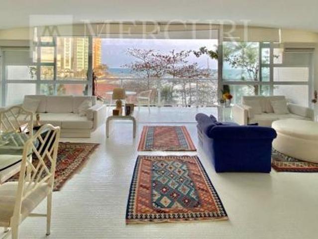 Apartamento no Guarujá, Pitangueiras, Sacada com Vista Para o Mar, 4 Quartos, sendo 1 Suíte Mercur