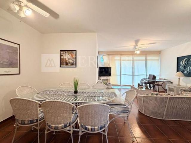 Apartamento no Guarujá, Praia da Enseada, 3 Quartos, sendo 1 Suíte e Sacada Mercuri Imóveis Imob