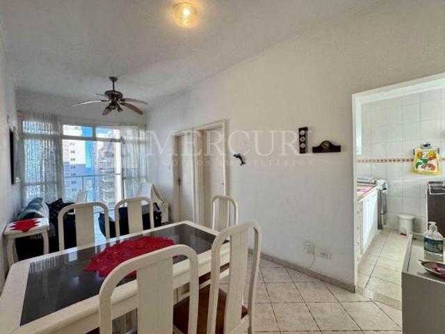 Apartamento no Guarujá, Praia da Enseada, 2 Quartos, Sendo e Sacada com Vista Parcial do Mar Mercu
