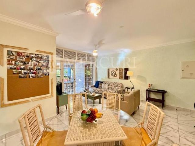 Apartamento no Guarujá, Praia da Enseada, 2 Quartos, Sendo 1 Suíte e Varanda Mercuri Imóveis Imo