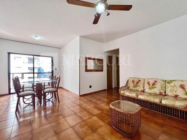 Apartamento no Guarujá, Praia da Enseada, 2 Quartos, Sendo 1 Suíte e Sacada Mercuri Imóveis Imob
