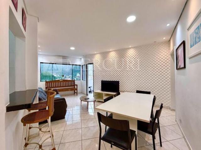 Apartamento no Guarujá, Praia da Enseada, 2 Quartos, Sendo 1 Suíte e Sacada Mercuri Imóveis Imob