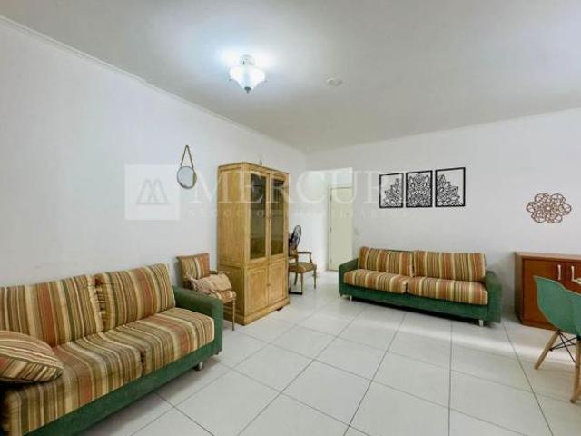 Apartamento no Guarujá, Praia da Pitangueiras, 2 Quartos, sendo 1 Suíte e Sacada Mercuri Imóveis