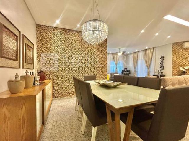 Apartamento no Guarujá, Praia das Pitangueiras, 3 suítes, decorado