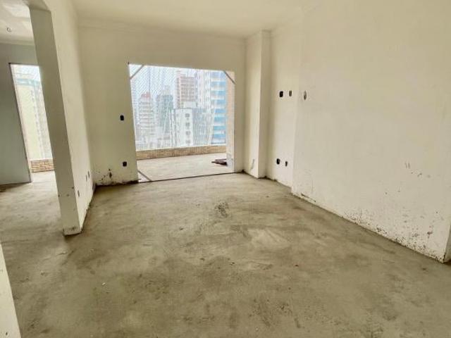 Apartamento no Guilhermina, 03 suítes, vista mar, 02 vagas demarcadas!