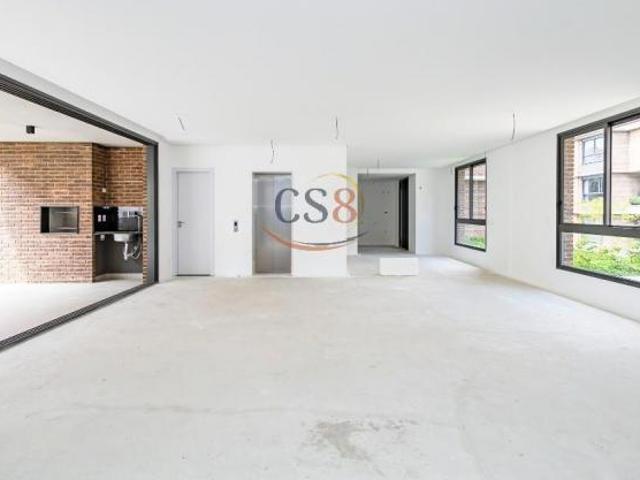 Apartamento no Hugo Lange, Curitiba PR: 230m² e 3 Vagas de Garagem!