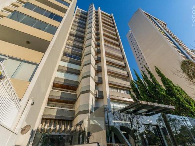 Apartamento no Itaeté, 05 Quartos, 03 Vagas, Churrasqueira, Água Verde, Curitiba