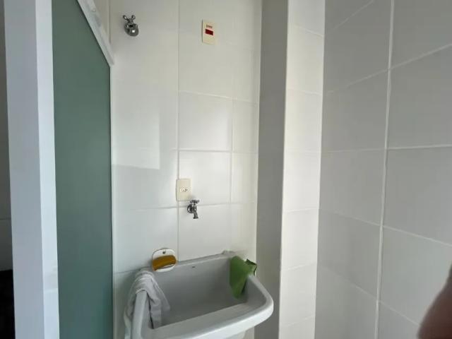 Apartamento no Itaguá, 2 dormitórios, piscina, frente rua com fácil acesso Ubatuba SP