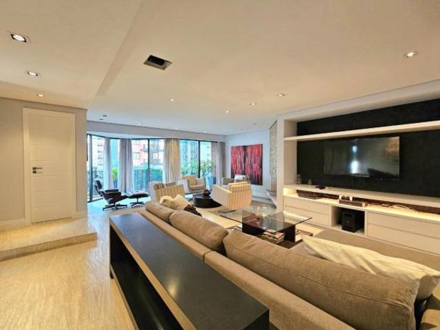 Apartamento no Itaim 163 m² com 2 Suítes, 2 Vagas a Venda por R$ 3.200.000,00 São Paulo/SP